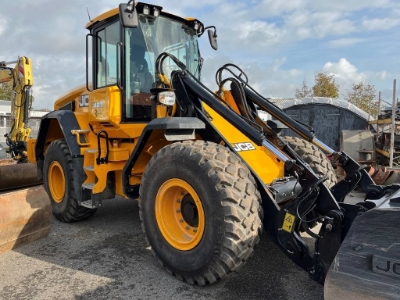 Loaders - Construction equipment - Reesink Construction