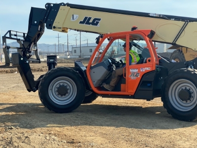 JLG 1255