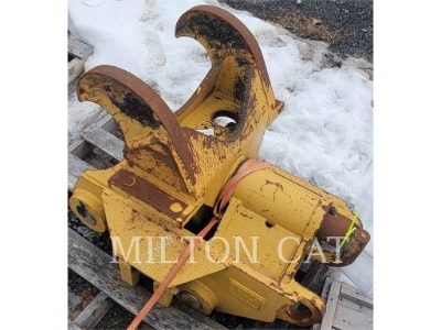 CAT M320F TILTING PIN LOCK COUPLER