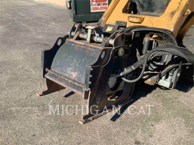 Caterpillar PC206 - Compactadoras - Construcción - CATERPILLAR WORLDWIDE