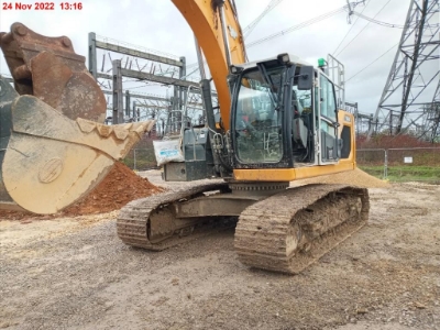Liebherr R 922 LC - Crawler excavators - Construction - Thomas Plant Hire