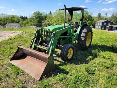 John Deere 5300
