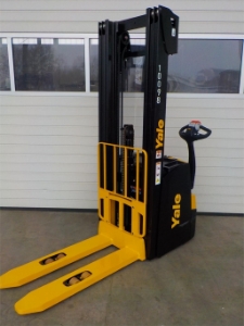 Yale MS14 - Pedestrian stacker - Material Handling - Yale