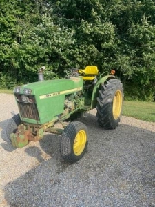 John Deere 950 Tractor