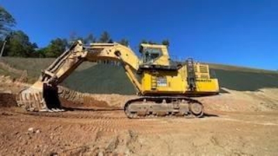 Komatsu PC2000-8