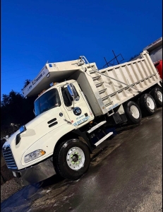 Mack Vision CXN612