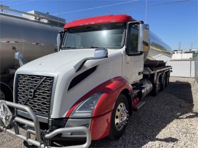 Volvo VNL64300