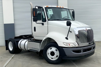 International 8600 SBA 4X2