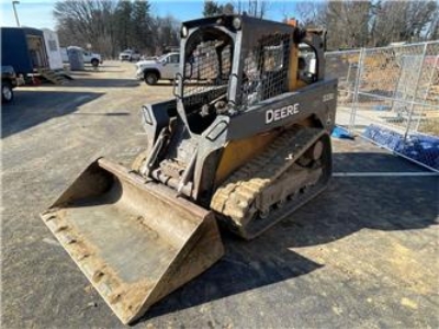 John Deere 323D