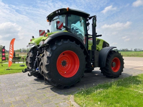 Tractors - Farm equipment & agricultural machinery - Kamps de Wild