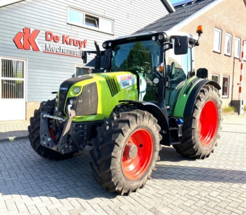 Tractors - Farm equipment & agricultural machinery - Kamps de Wild