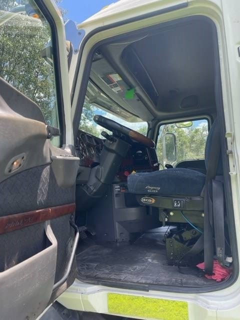 Mack CXU613 Pinnacle