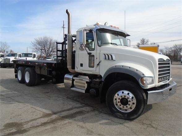 Mack GRANITE GU713