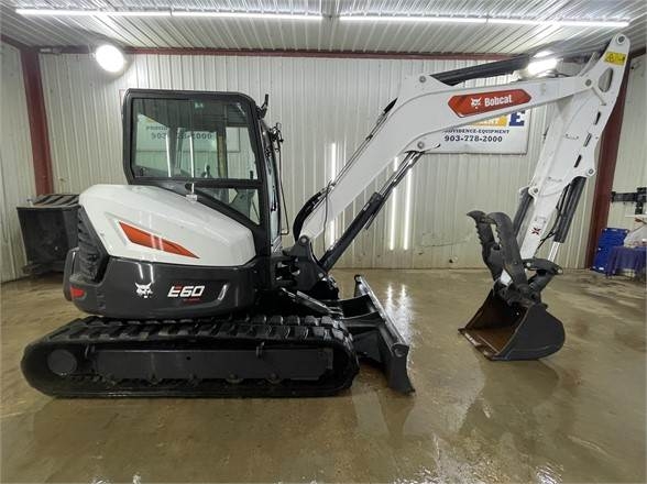 Bobcat E60