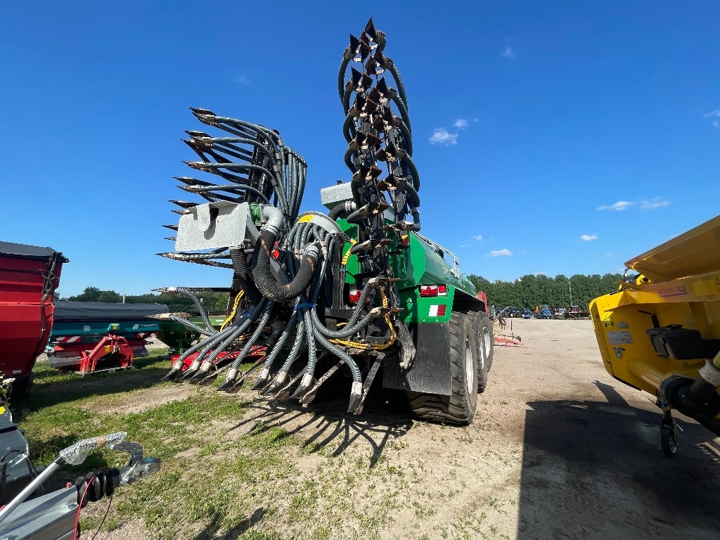 Agronic HXA 20 kubik, släpsko/kniv ramp 12 - Flytgödselspridare ...