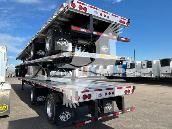 Utility 4000AE 53' CAL LEGAL COMBO FLATBED, REAR SLIDE AXL