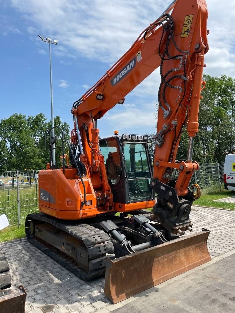 Doosan DX 140 LCR-3 - Crawler Excavators - Construction Equipment ...