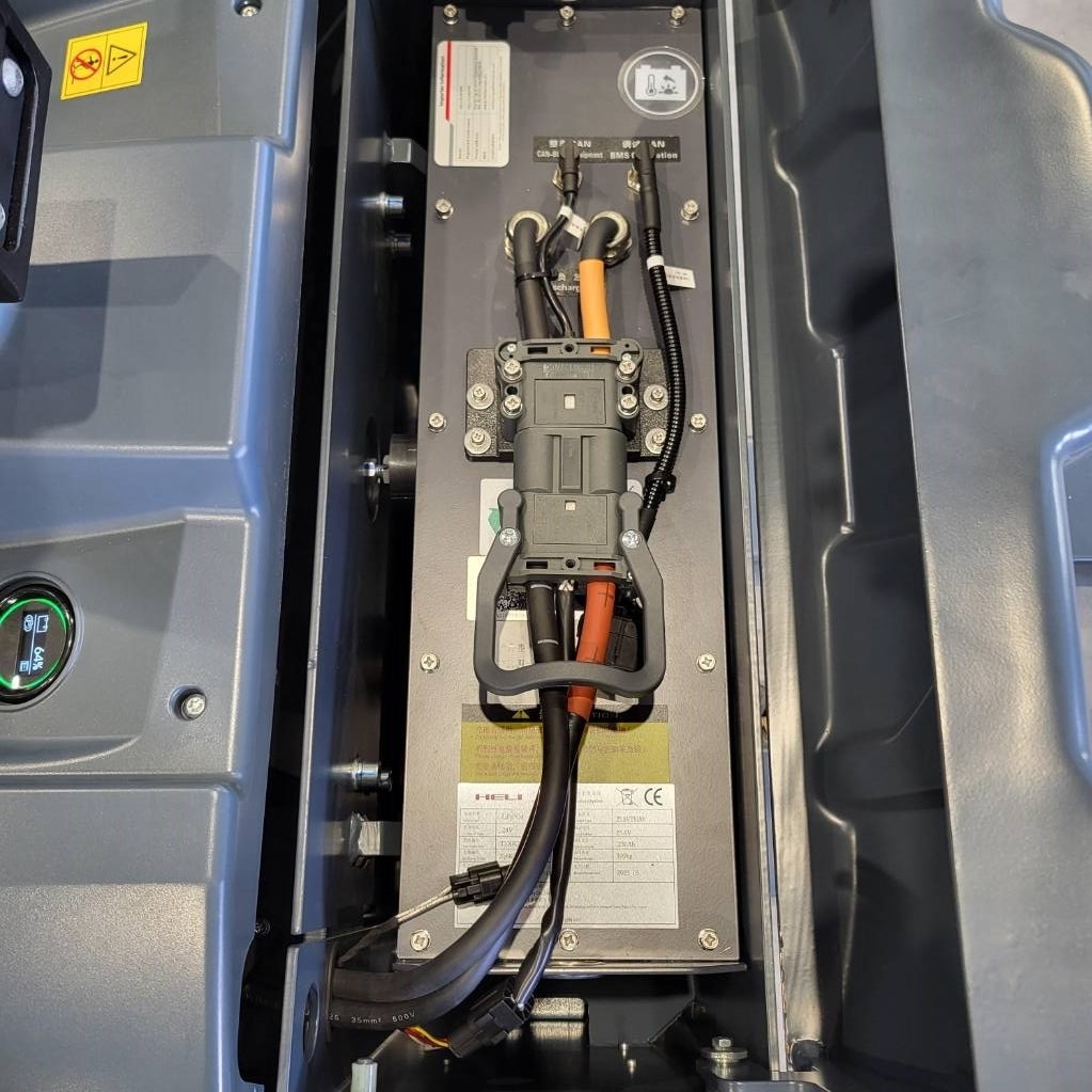 Heli CBD25 2500 kg Litium HYR/KÖP - Låglyftare med plattform ...