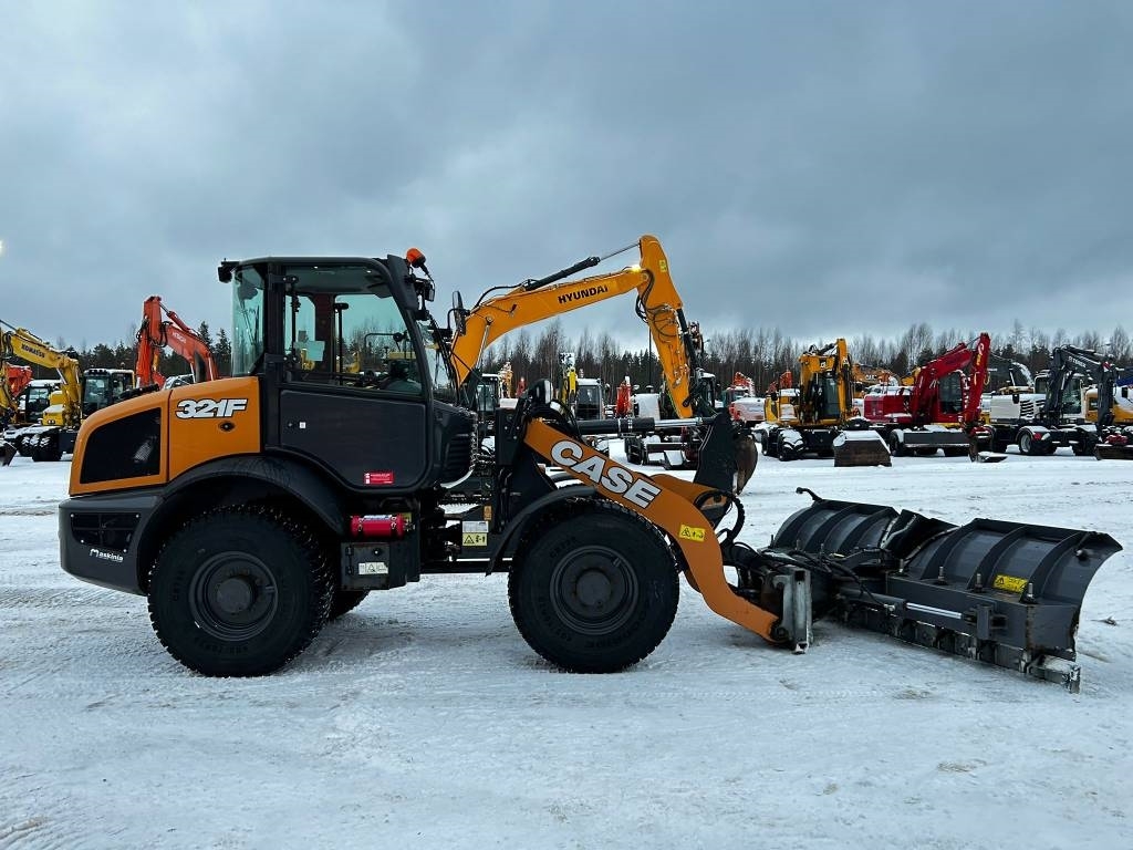 CASE 321 F / Aura, Rasvari, Lämmitin, Uudet renkaat. - Wheel Loaders ...