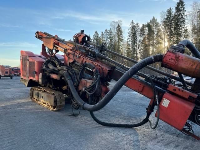 Sandvik DP 1500 - Surface drill rigs - Construction Equipment - Sandvik ...