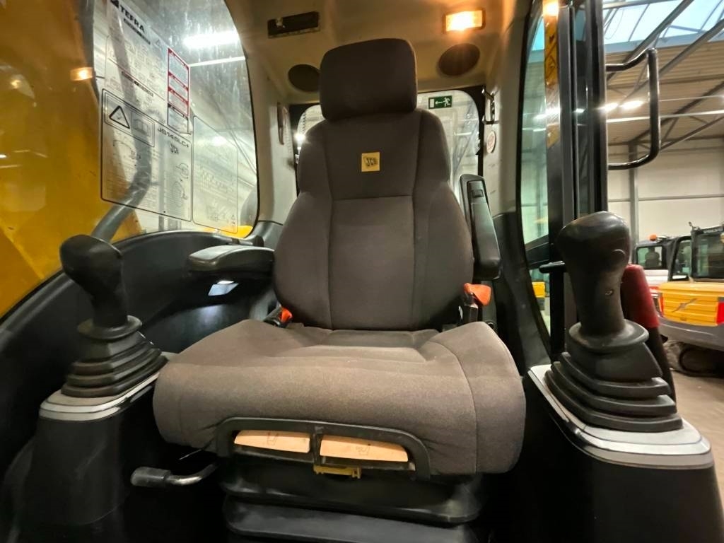 JCB JS 145 LC - Rupsgraafmachines - Bouw - Geuens Machinery