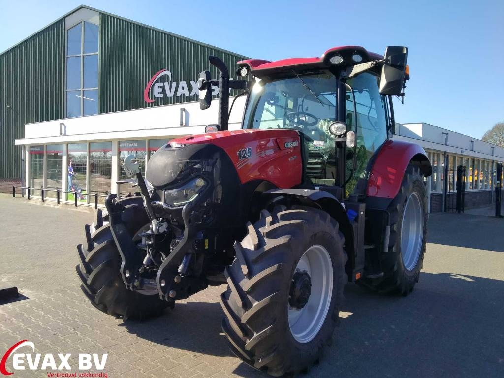 Tractoren - Landbouwmachines - Evax BV