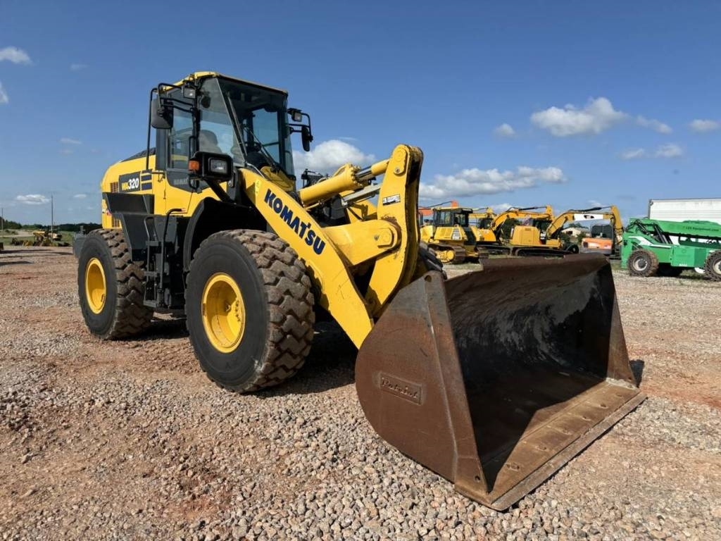 Komatsu WA 320