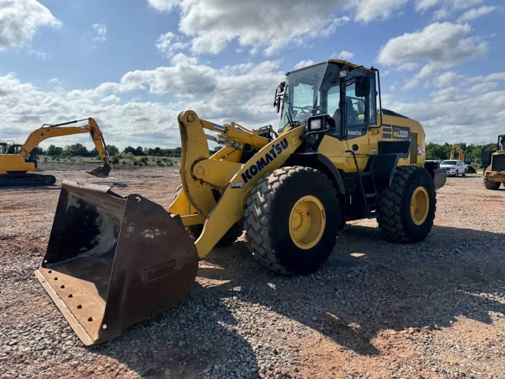 Komatsu WA 320