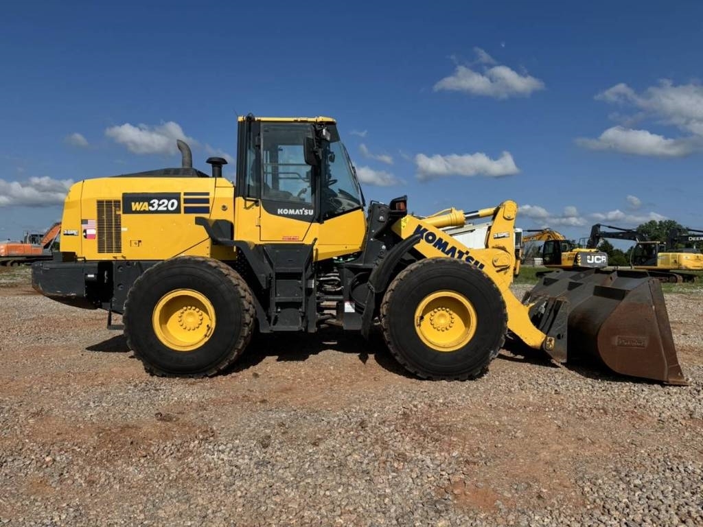 Komatsu WA 320