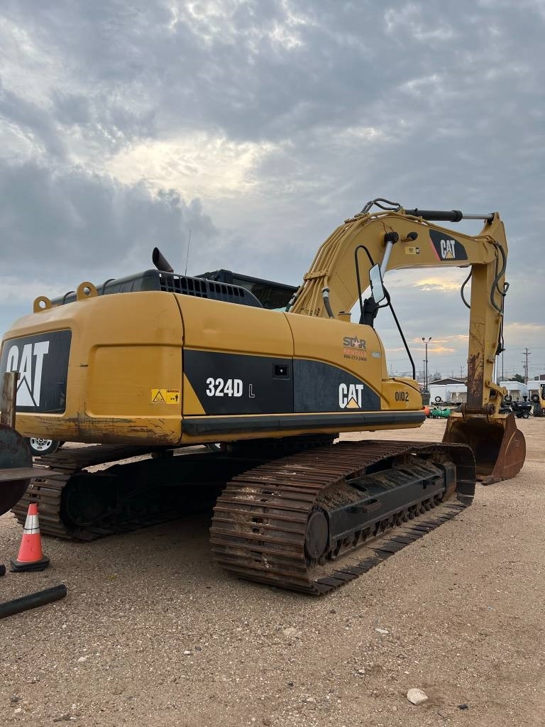CAT 324 D L