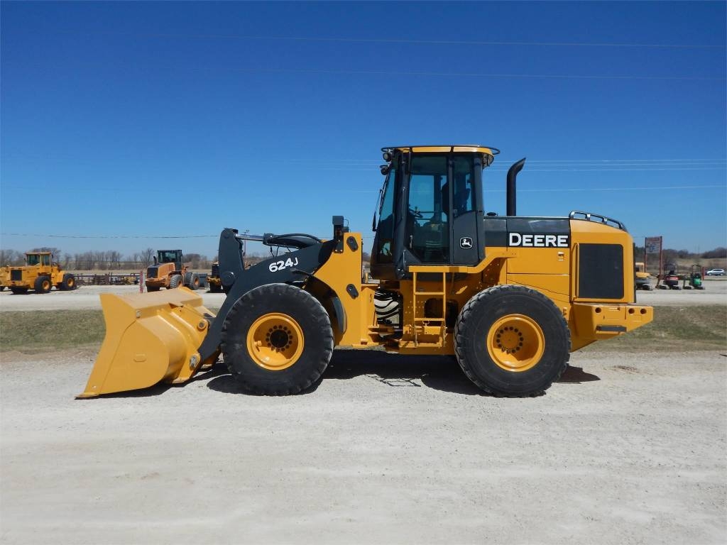 John Deere 624J