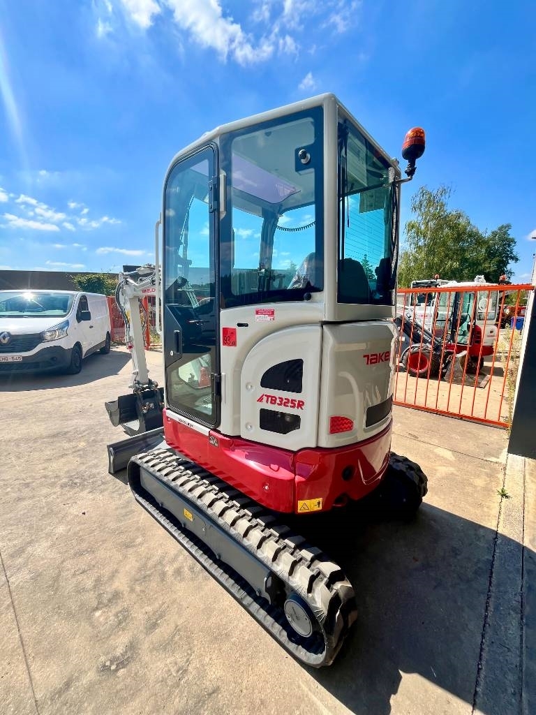 Takeuchi TB 325 R - Minigraafmachines