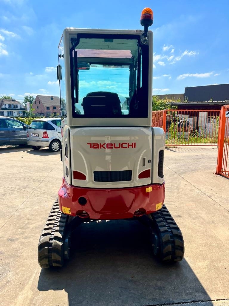 Takeuchi TB 325 R - Minigraafmachines