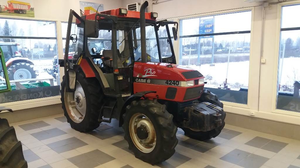 Traktorit - Maatalous - Turun Konekeskus