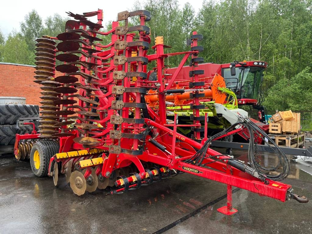 Väderstad Carrier L 825 - Disc Harrows - Agriculture - Danish Agro Machinery