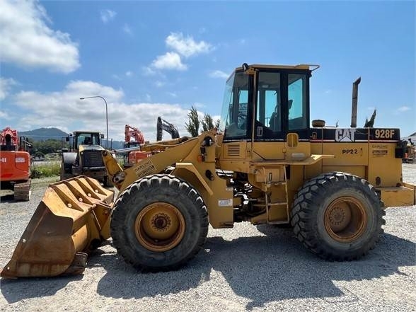 CAT 928F