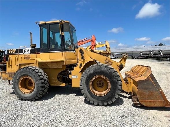 CAT 928F