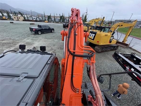 Hitachi ZX135US-6