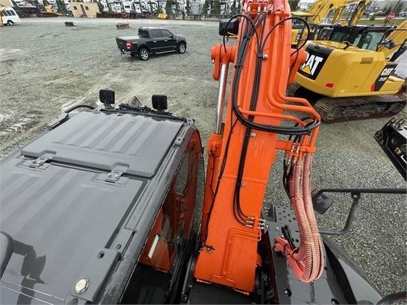 Hitachi ZX135US-6