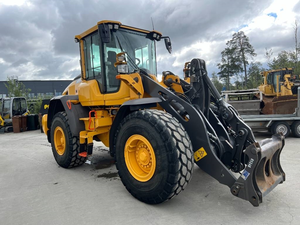Buy Used Volvo L90H 2 Wheel loader for sale in Stockholm, Sweden · PAN ...