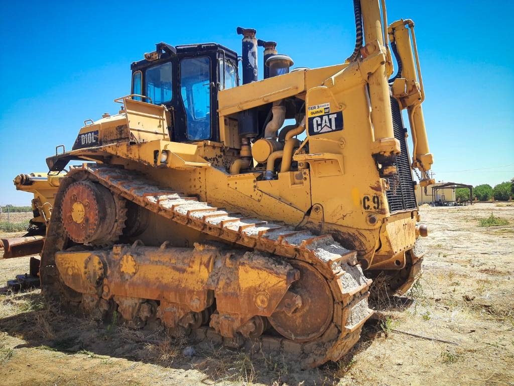 CAT D10