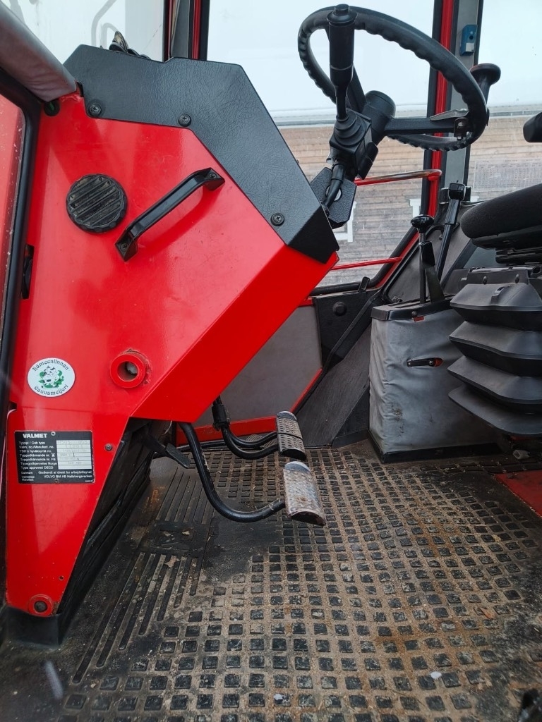 Valmet 805 GLOZ - Traktorit - Maatalous - Agritek-vaihtokoneet
