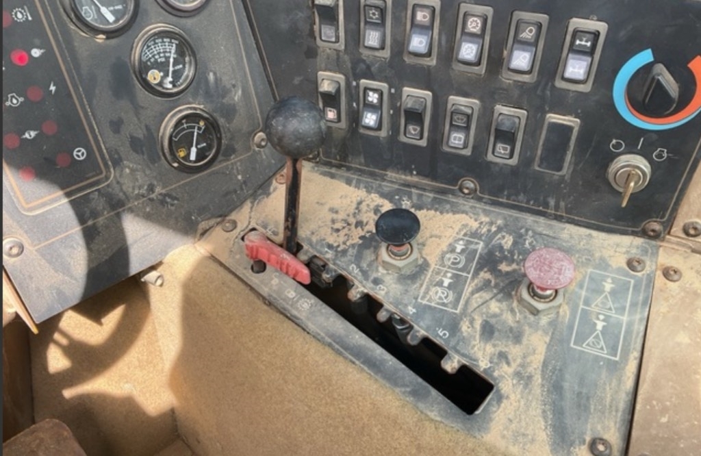 CAT 615CII Motor Scraper