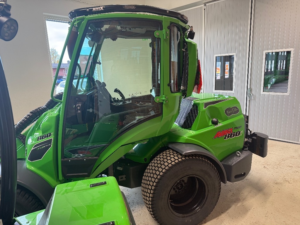 Avant 860 Black Edition med baklyft " Super kampanj!" - Kompaktlastare ...