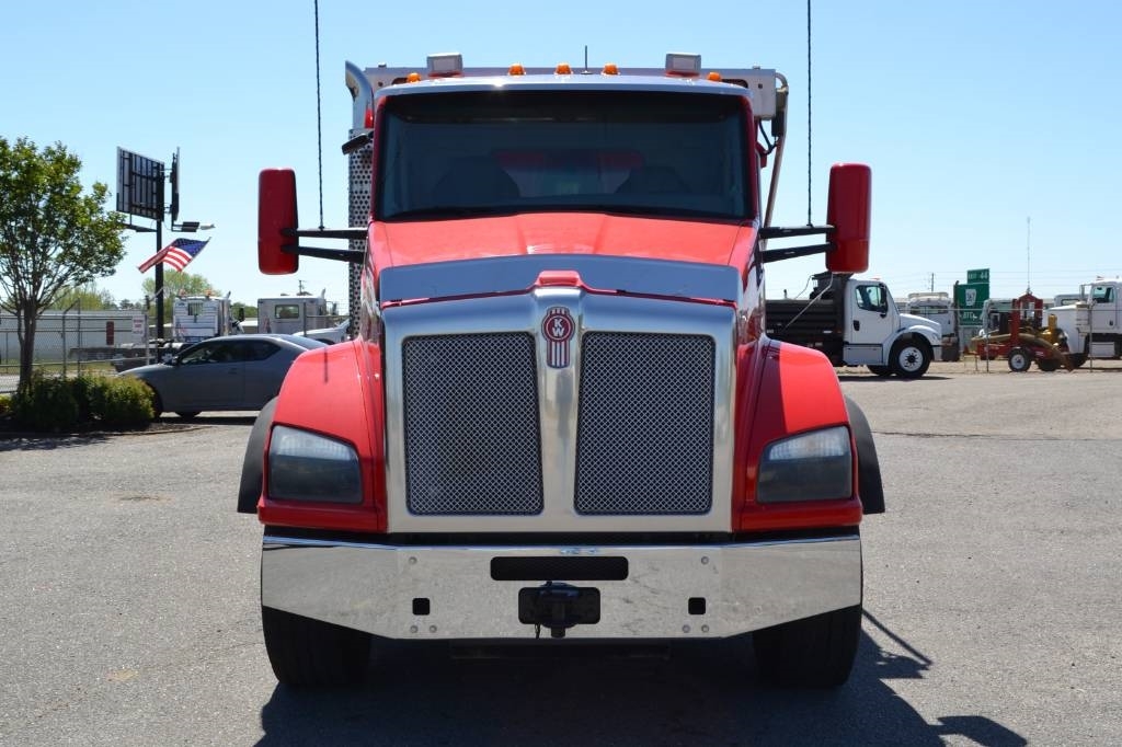 Kenworth T 880