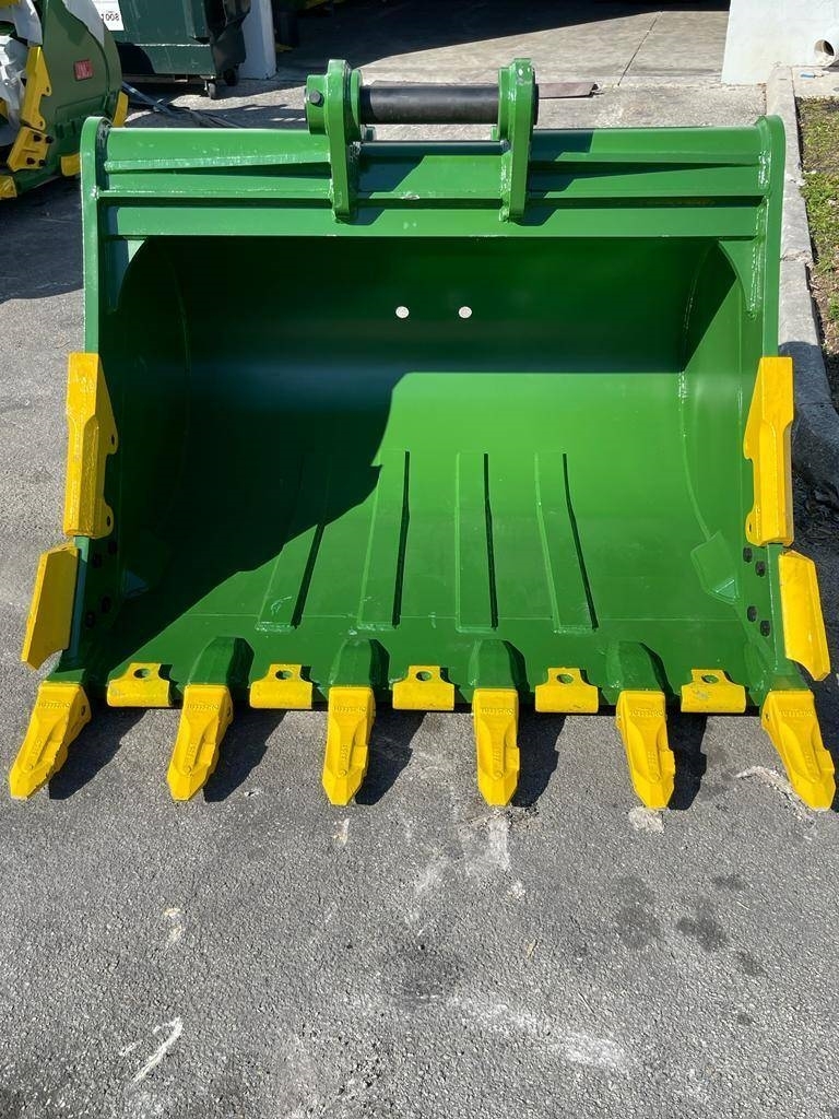 JM Attachments ExtremeHD RockBucket 66" for John Deere JD200/225