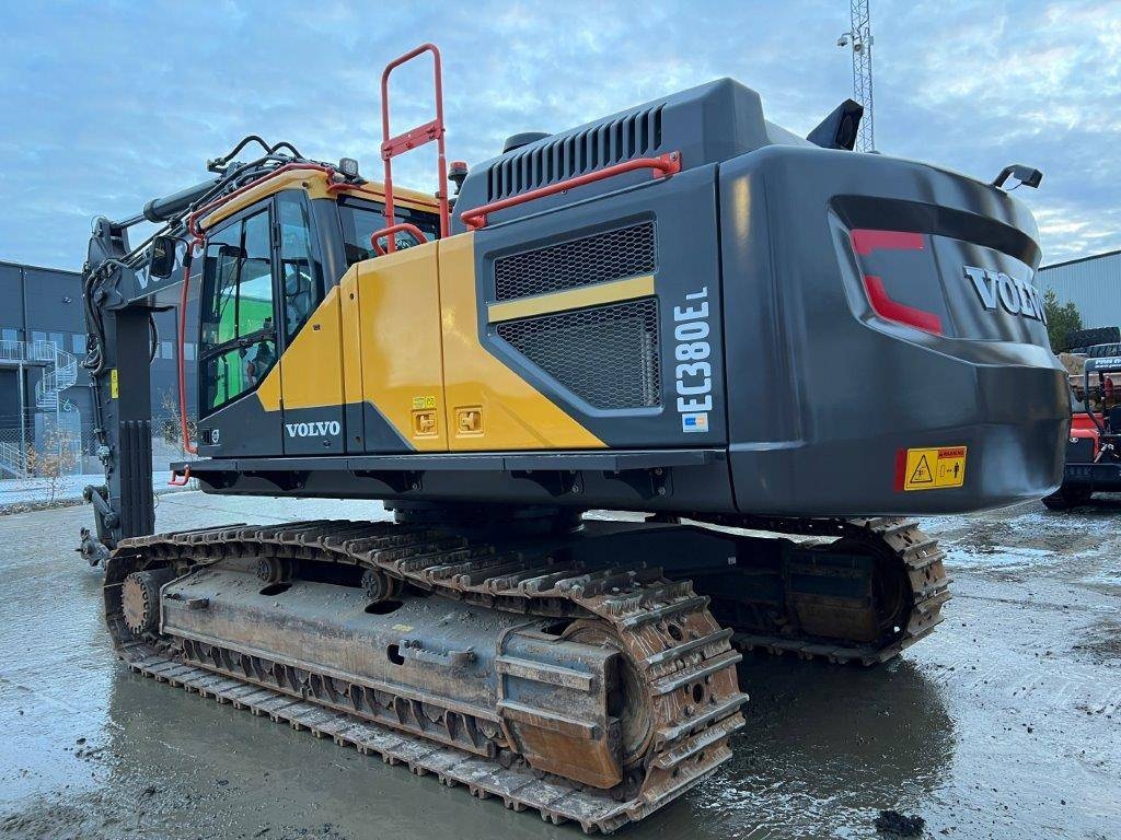 Köpa Begagnade Volvo EC380EL Bandgrävare till salu i Stockholm, Sverige ...