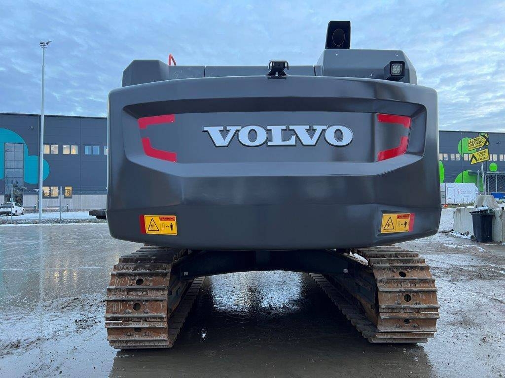Buy Used Volvo EC380EL Crawler Excavator for sale in Stockholm, Sweden ...