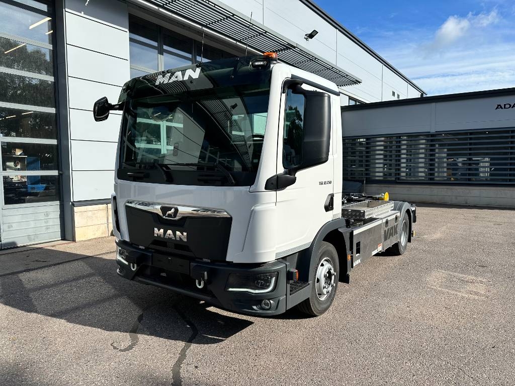 MAN TGL 12.250 BL, VAK koukkulaite - Koukkulava kuorma-autot ...