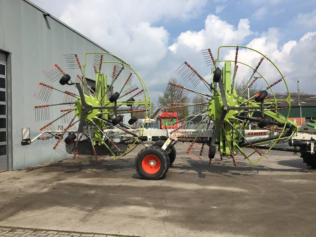 CLAAS Liner 4000 - Swathers \ Windrowers - Agriculture - Kamps de wild